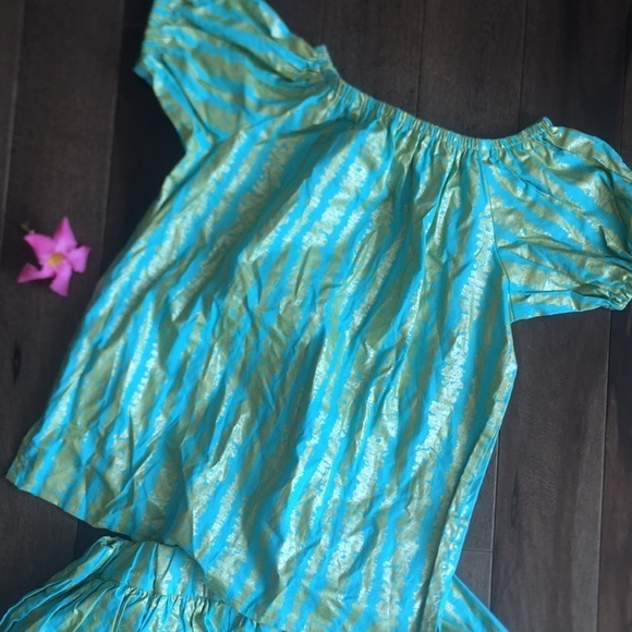 Hannah Kate | Shirts & Tops | Hannah Kate Custom Blue Gold Top Eeuc | Poshmark